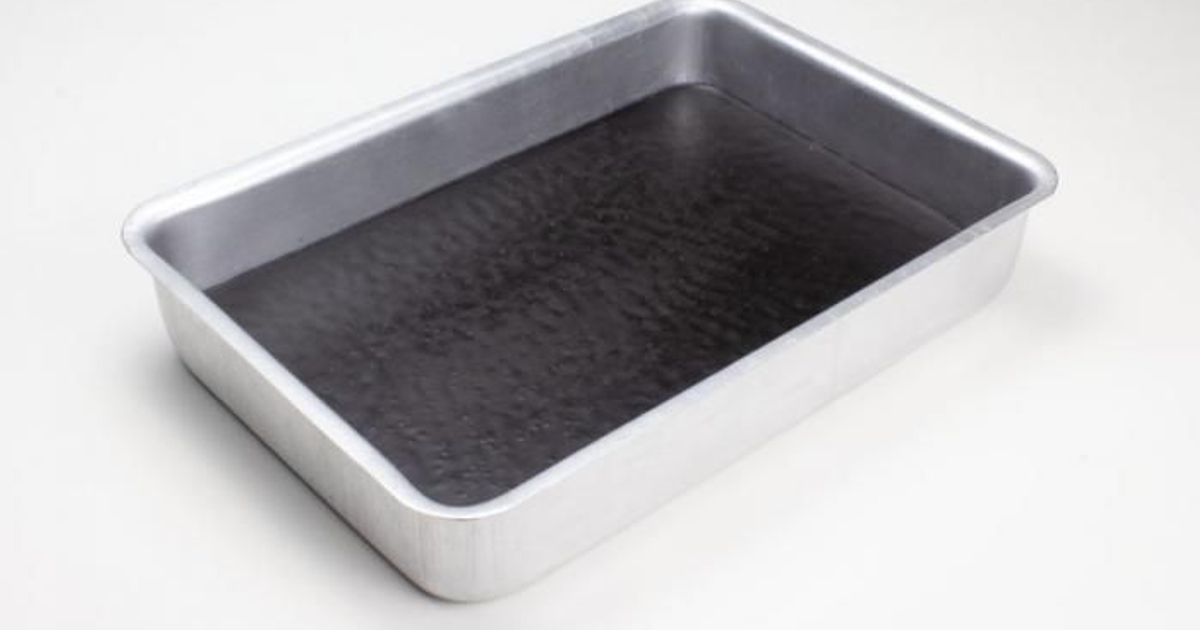 Dissecting Pans, Aluminum, with Black Wax