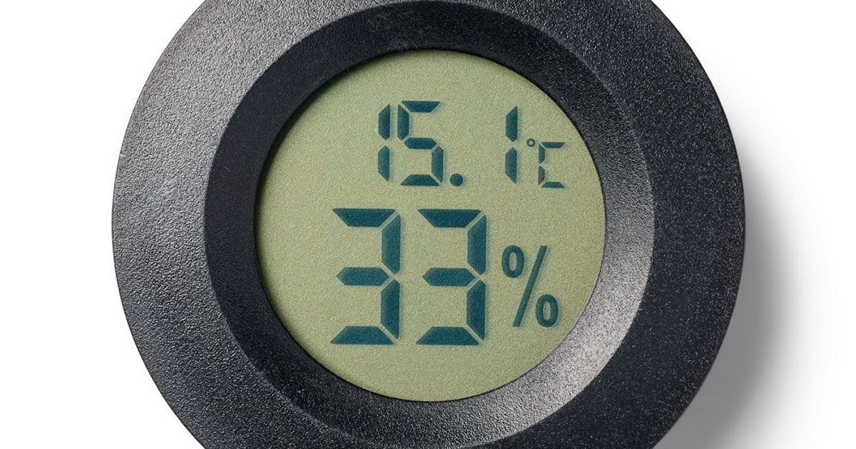 Pack of 8 Humidity and Temperature Sensors - Compact and Precise