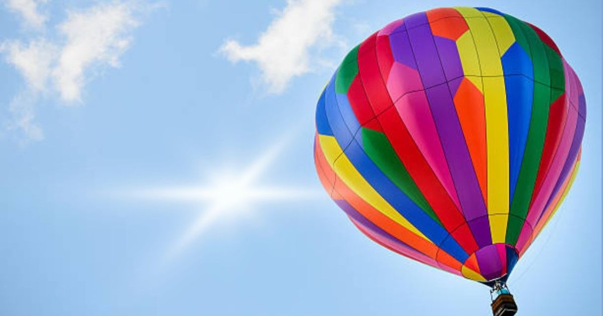 L’ÉLÉMENT AIR : LÉGÈRETÉ, MOUVEMENT ET LIBERTÉ L’ÉLÉMENT AIR : LÉGÈRETÉ, MOUVEMENT ET LIBERTÉ