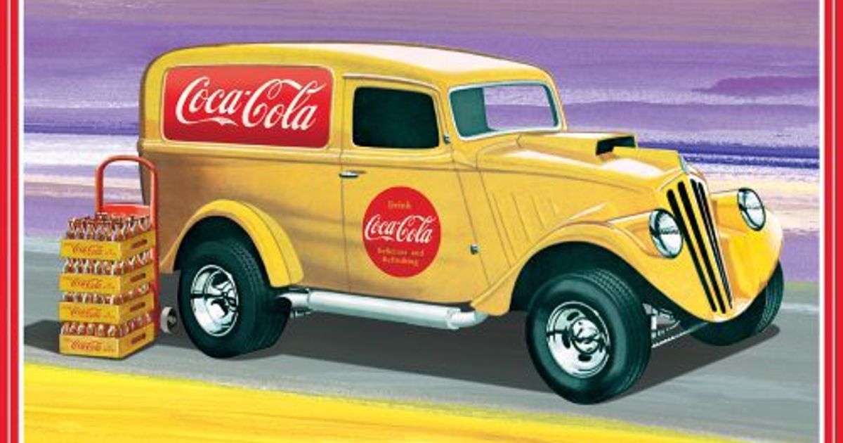 AMT (1406) 1933 WILLYS PANEL COKE 1:25