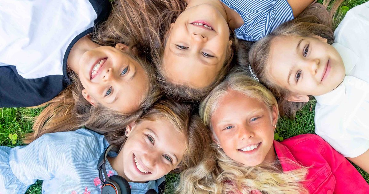 10 façons de garder tes amis | Éditions Midi trente