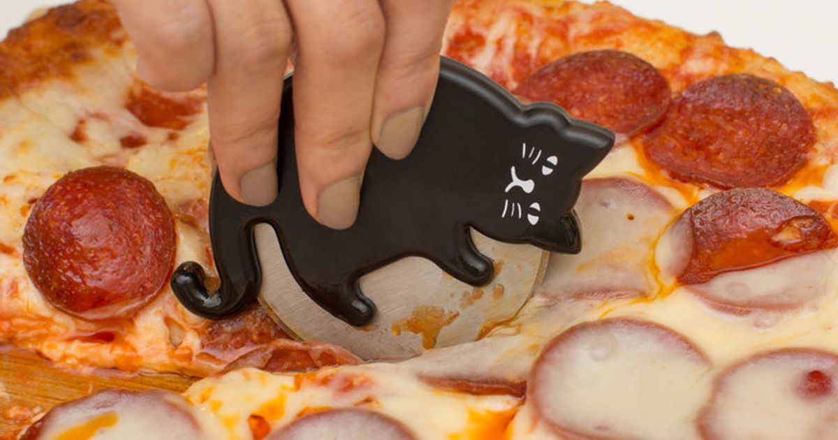 Cat Lovers pizza cutter