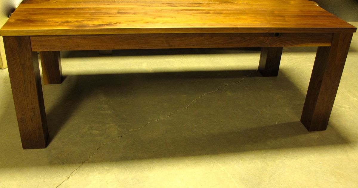 Table de Salle à manger en Noyer fonce-noyer noir-sur mesure-lanaudier